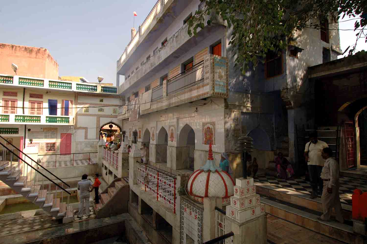 Collections-Virtual Museum of Images and Sounds