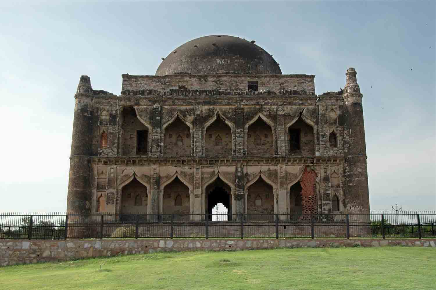 Collections-Virtual Museum of Images and Sounds